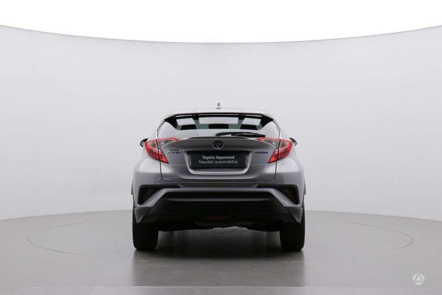 Pelēks Toyota C-HR 2019 Viļņa, ar dzinēja tilpumu 1.80 L un nobraukumu 87 tūkst. km par 19900 €, foto 6 vietnē AUTOMOTO.COM.LV