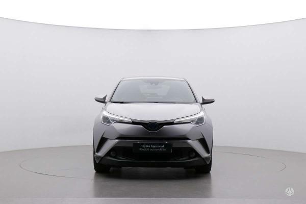 Grey Toyota C-HR 2019 in Vilnius, with an engine capacity of 1.80 L and mileage of 87 thousand km for 19900 €, photo 7 on AUTOMOTO.COM.LV