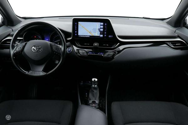 Grey Toyota C-HR 2019 in Vilnius, with an engine capacity of 1.80 L and mileage of 87 thousand km for 19900 €, photo 8 on AUTOMOTO.COM.LV