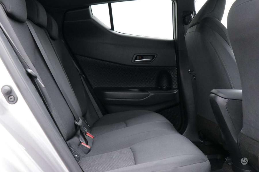 Pelēks Toyota C-HR 2019 Viļņa, ar dzinēja tilpumu 1.80 L un nobraukumu 87 tūkst. km par 19900 €, foto 11 vietnē AUTOMOTO.COM.LV