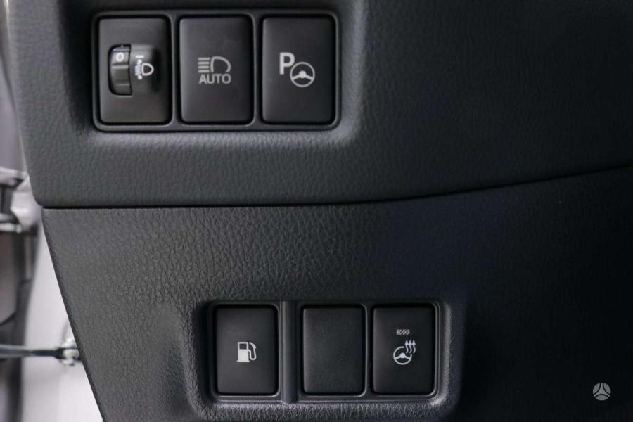 Pelēks Toyota C-HR 2019 Viļņa, ar dzinēja tilpumu 1.80 L un nobraukumu 87 tūkst. km par 19900 €, foto 25 vietnē AUTOMOTO.COM.LV