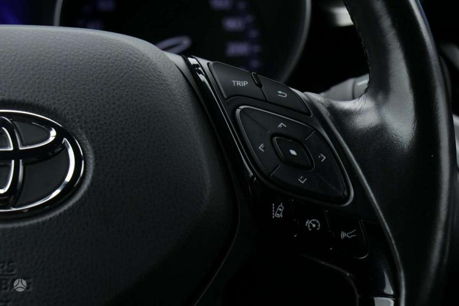 Pelēks Toyota C-HR 2019 Viļņa, ar dzinēja tilpumu 1.80 L un nobraukumu 87 tūkst. km par 19900 €, foto 31 vietnē AUTOMOTO.COM.LV