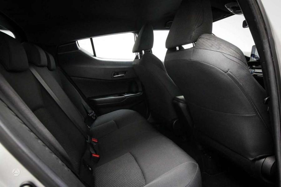 Pelēks Toyota C-HR 2019 Kauņa, ar dzinēja tilpumu 1.80 L un nobraukumu 167 tūkst. km par 15500 €, foto 9 vietnē AUTOMOTO.COM.LV
