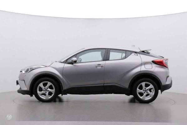 Серый Тойота C-HR 2019 в Вильнюс, объемом двигателя 1.20 л и пробегом 101 тыс. км за 18700 €, фото 5 на AUTOMOTO.COM.LV