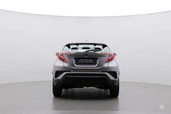 Серый Тойота C-HR 2019 в Вильнюс, объемом двигателя 1.20 л и пробегом 101 тыс. км за 18700 €, фото 6 на AUTOMOTO.COM.LV