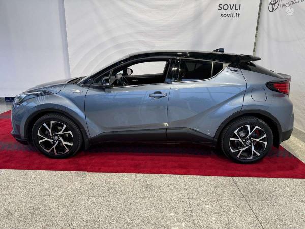 Grey Toyota C-HR 2020 in Siauliai, with an engine capacity of 1.80 L and mileage of 98 thousand km for 21500 €, photo 5 on AUTOMOTO.COM.LV