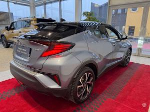 Серый Тойота C-HR 2020 в Шяуляй, объемом двигателя 1.80 л и пробегом 98 тыс. км за 21500 €, фото 7 на AUTOMOTO.COM.LV