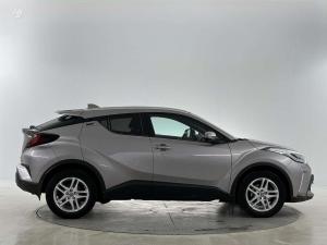 Grey Toyota C-HR 2020 in Vilnius, with an engine capacity of 1.20 L and mileage of 46 thousand km for 18900 €, photo 14 on AUTOMOTO.COM.LV