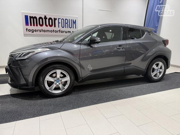 Pelēks Toyota C-HR 2020 Kauņa, ar dzinēja tilpumu 0.00 L un nobraukumu 67 tūkst. km par 25287 €, foto 1 vietnē AUTOMOTO.COM.LV