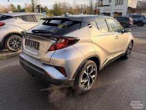 Серый Тойота C-HR 2020 в Каунас, объемом двигателя 1.80 л и пробегом 35 тыс. км за 22297 €, фото 4 на AUTOMOTO.COM.LV
