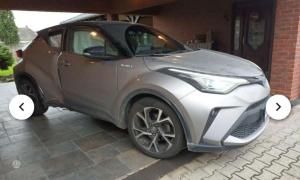 Grey Toyota C-HR 2020 in Vilnius, with an engine capacity of 1.80 L and mileage of 102 thousand km for 13900 €, photo  on AUTOMOTO.COM.LV