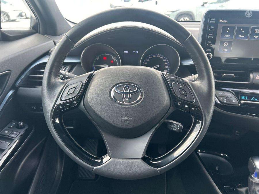 Pelēks Toyota C-HR 2020 Klaipėda, ar dzinēja tilpumu 1.80 L un nobraukumu 34 tūkst. km par 21900 €, foto 12 vietnē AUTOMOTO.COM.LV