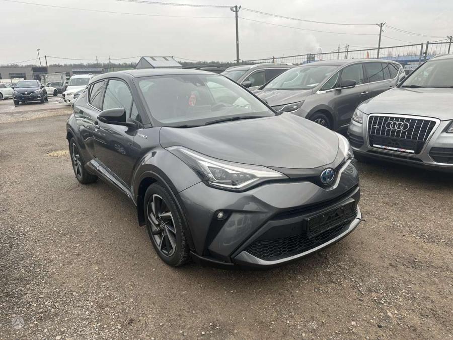 Pelēks Toyota C-HR 2020 Kauņa, ar dzinēja tilpumu 1.80 L un nobraukumu 165 tūkst. km par 18750 €, foto 4 vietnē AUTOMOTO.COM.LV