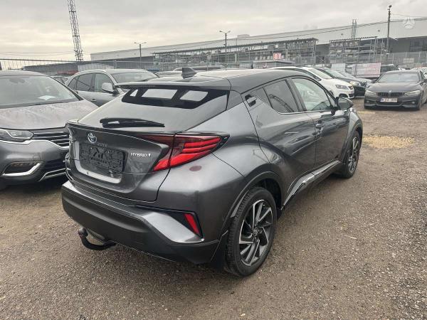 Pelēks Toyota C-HR 2020 Kauņa, ar dzinēja tilpumu 1.80 L un nobraukumu 165 tūkst. km par 18750 €, foto 6 vietnē AUTOMOTO.COM.LV