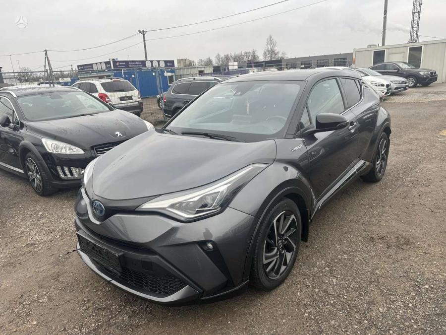 Pelēks Toyota C-HR 2020 Kauņa, ar dzinēja tilpumu 1.80 L un nobraukumu 165 tūkst. km par 18750 €, foto 11 vietnē AUTOMOTO.COM.LV
