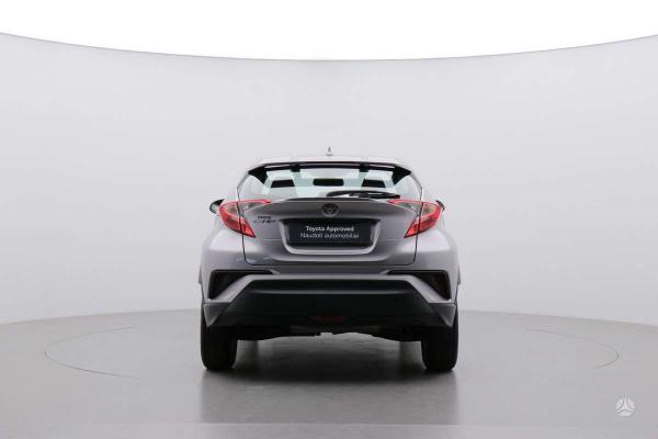 Pelēks Toyota C-HR 2020 Viļņa, ar dzinēja tilpumu 1.20 L un nobraukumu 50 tūkst. km par 17900 €, foto 5 vietnē AUTOMOTO.COM.LV