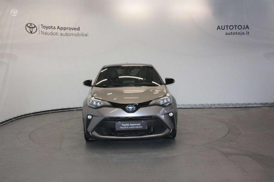Серый Тойота C-HR 2020 в Каунас, объемом двигателя 1.80 л и пробегом 104 тыс. км за 22500 €, фото 5 на AUTOMOTO.COM.LV