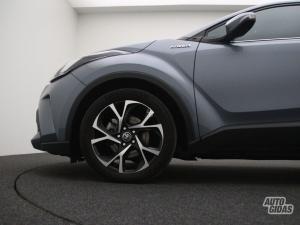 Серый Тойота C-HR 2020 в Вильнюс, объемом двигателя 2.00 л и пробегом 179 тыс. км за 18299 €, фото 28 на AUTOMOTO.COM.LV