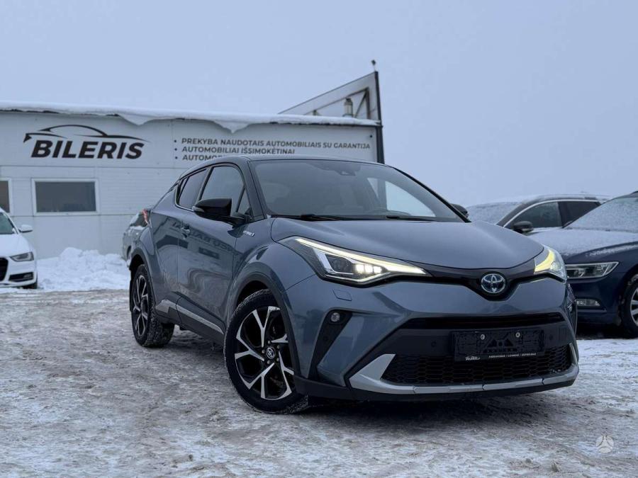 Серый Тойота C-HR 2020 в Утена, объемом двигателя 1.80 л и пробегом 130 тыс. км за 18990 €, фото 1 на AUTOMOTO.COM.LV