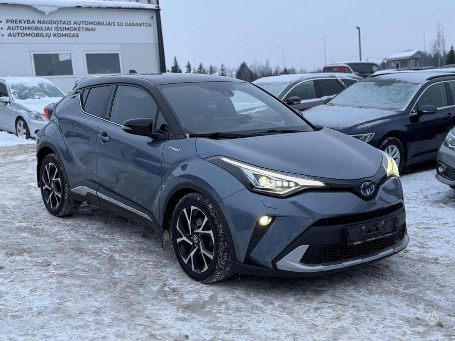 Pelēks Toyota C-HR 2020 Utena, ar dzinēja tilpumu 1.80 L un nobraukumu 130 tūkst. km par 18990 €, foto 6 vietnē AUTOMOTO.COM.LV