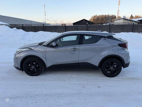 Pelēks Toyota C-HR 2020 Viļņa, ar dzinēja tilpumu 1.80 L un nobraukumu 101 tūkst. km par 19650 €, foto 9 vietnē AUTOMOTO.COM.LV