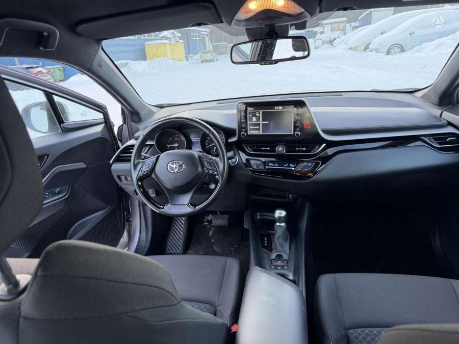 Pelēks Toyota C-HR 2020 Viļņa, ar dzinēja tilpumu 1.80 L un nobraukumu 101 tūkst. km par 19650 €, foto 14 vietnē AUTOMOTO.COM.LV