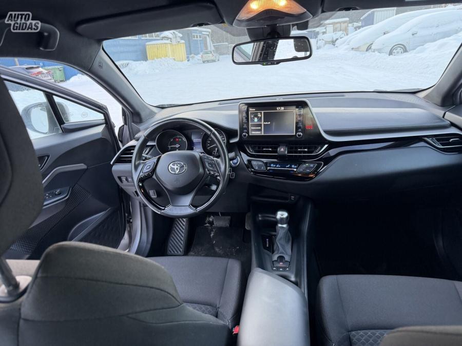 Pelēks Toyota C-HR 2020 Viļņa, ar dzinēja tilpumu 1.80 L un nobraukumu 101 tūkst. km par 19650 €, foto 14 vietnē AUTOMOTO.COM.LV