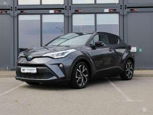 Pelēks Toyota C-HR 2020 Viļņa, ar dzinēja tilpumu 1.99 L un nobraukumu 101 tūkst. km par 19990 €, foto  vietnē AUTOMOTO.COM.LV