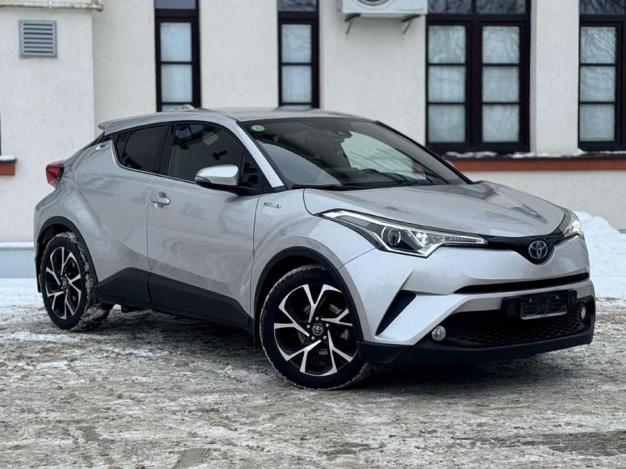 Серый Тойота C-HR 2020 в Шяуляй, объемом двигателя 1.80 л и пробегом 131 тыс. км за 16800 €, фото 9 на AUTOMOTO.COM.LV
