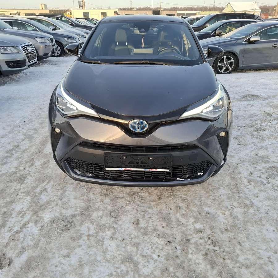 Grey Toyota C-HR 2020 in Kaunas, with an engine capacity of 1.80 L and mileage of 165 thousand km for 18450 €, photo 3 on AUTOMOTO.COM.LV