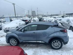 Grey Toyota C-HR 2020 in Kaunas, with an engine capacity of 1.80 L and mileage of 95 thousand km for 16850 €, photo 8 on AUTOMOTO.COM.LV