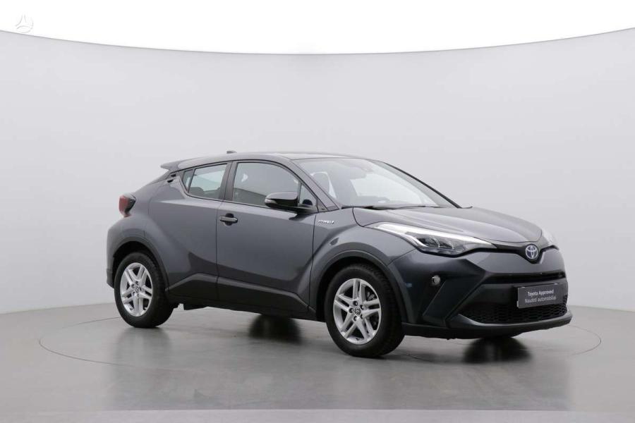 Grey Toyota C-HR 2020 in Vilnius, with an engine capacity of 1.80 L and mileage of 139 thousand km for 19900 €, photo 19 on AUTOMOTO.COM.LV