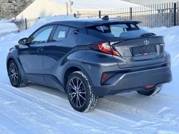 Серый Тойота C-HR 2020 в Вильнюс, объемом двигателя 1.80 л и пробегом 128 тыс. км за 19950 €, фото 8 на AUTOMOTO.COM.LV