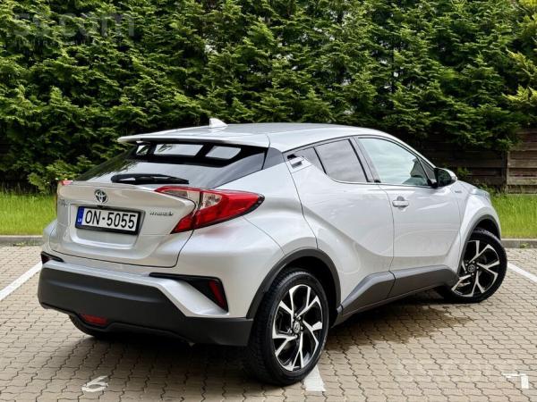 Серый Тойота C-HR 2020 в Рига, объемом двигателя 1.80 л и пробегом 158 тыс. км за 16770 €, фото 6 на AUTOMOTO.COM.LV