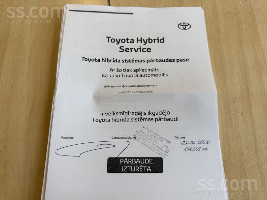 Grey Toyota C-HR 2020 in Riga, with an engine capacity of 1.80 L and mileage of 158 thousand km for 16770 €, photo 10 on AUTOMOTO.COM.LV