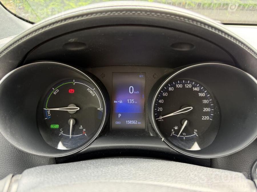 Grey Toyota C-HR 2020 in Riga, with an engine capacity of 1.80 L and mileage of 158 thousand km for 16770 €, photo 25 on AUTOMOTO.COM.LV