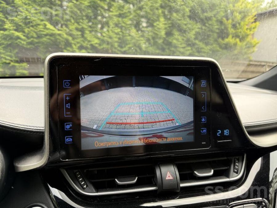Grey Toyota C-HR 2020 in Riga, with an engine capacity of 1.80 L and mileage of 158 thousand km for 16770 €, photo 29 on AUTOMOTO.COM.LV