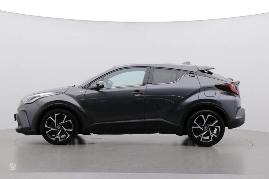 Grey Toyota C-HR 2020 in Vilnius, with an engine capacity of 1.80 L and mileage of 154 thousand km for 21900 €, photo 5 on AUTOMOTO.COM.LV