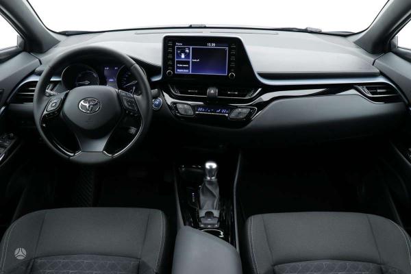 Серый Тойота C-HR 2020 в Вильнюс, объемом двигателя 1.80 л и пробегом 154 тыс. км за 21900 €, фото 7 на AUTOMOTO.COM.LV