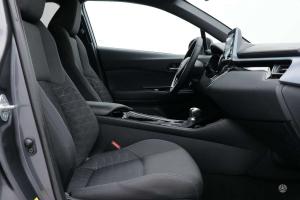 Grey Toyota C-HR 2020 in Vilnius, with an engine capacity of 1.80 L and mileage of 154 thousand km for 21900 €, photo 10 on AUTOMOTO.COM.LV