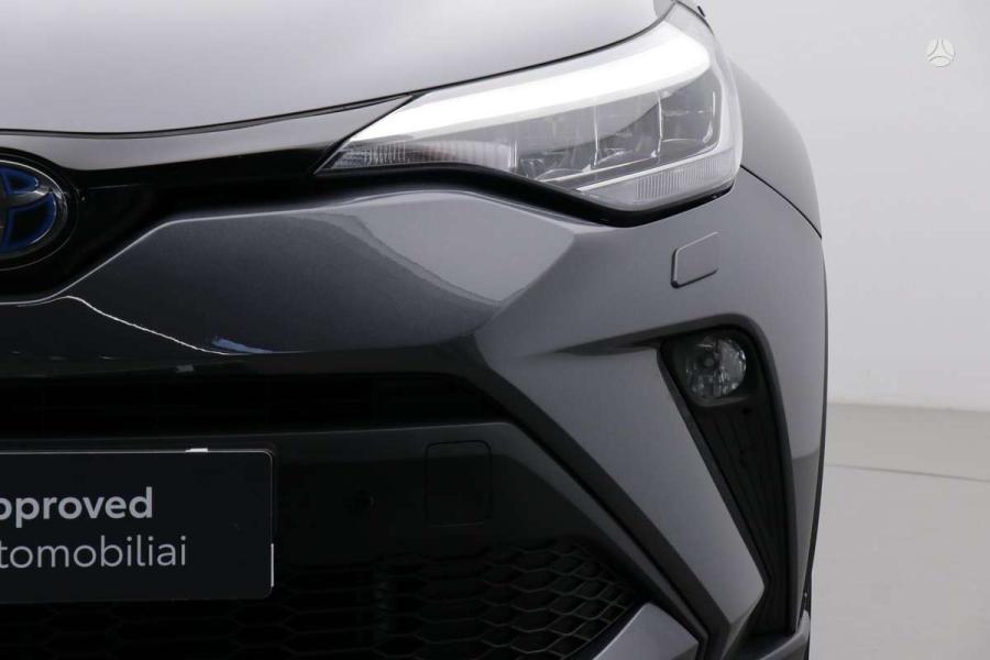 Grey Toyota C-HR 2020 in Vilnius, with an engine capacity of 1.80 L and mileage of 154 thousand km for 21900 €, photo 21 on AUTOMOTO.COM.LV