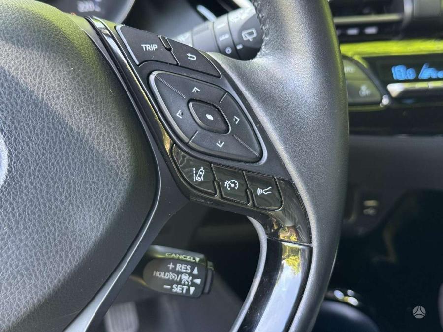 Серый Тойота C-HR 2020 в Каунас, объемом двигателя 1.80 л и пробегом 149 тыс. км за 20950 €, фото 19 на AUTOMOTO.COM.LV