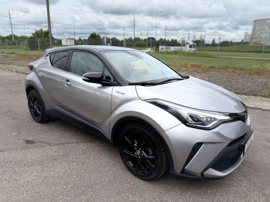 Серый Тойота C-HR 2020 в Вильнюс, объемом двигателя 1.80 л и пробегом 102 тыс. км за 21450 €, фото 8 на AUTOMOTO.COM.LV