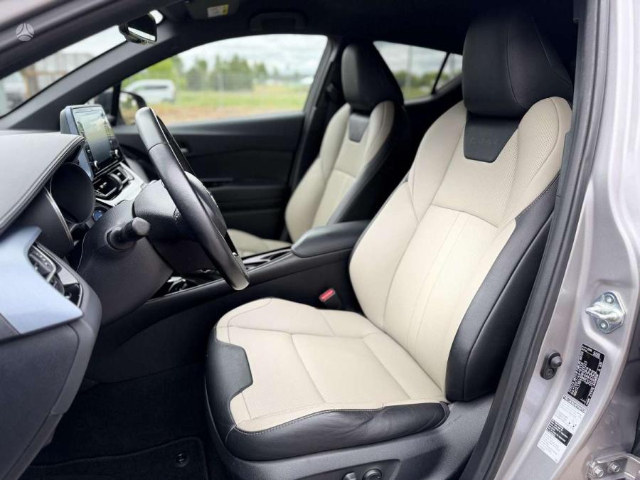 Серый Тойота C-HR 2020 в Вильнюс, объемом двигателя 1.80 л и пробегом 102 тыс. км за 21450 €, фото 18 на AUTOMOTO.COM.LV