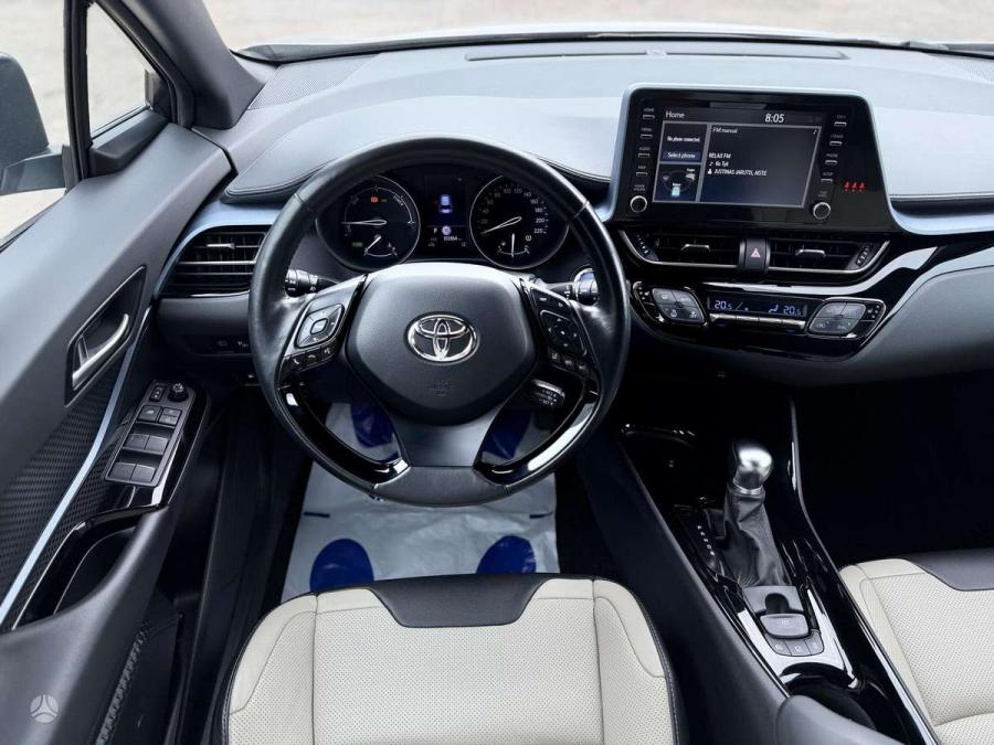 Серый Тойота C-HR 2020 в Вильнюс, объемом двигателя 1.80 л и пробегом 102 тыс. км за 21450 €, фото 20 на AUTOMOTO.COM.LV