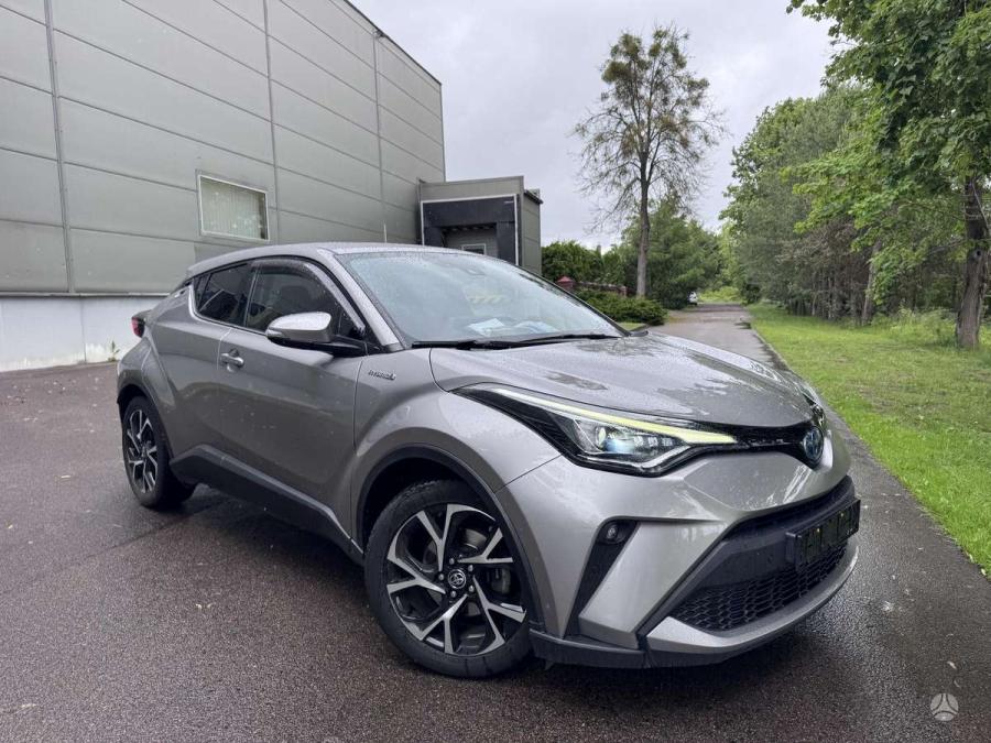 Серый Тойота C-HR 2020 в Алитус, объемом двигателя 1.80 л и пробегом 274 тыс. км за 15950 €, фото 3 на AUTOMOTO.COM.LV