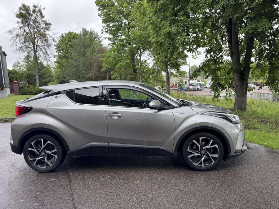 Серый Тойота C-HR 2020 в Алитус, объемом двигателя 1.80 л и пробегом 274 тыс. км за 15950 €, фото 8 на AUTOMOTO.COM.LV