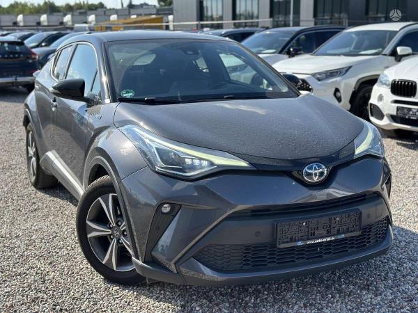 Grey Toyota C-HR 2020 in Kaunas, with an engine capacity of 1.99 L and mileage of 53 thousand km for 18950 €, photo 1 on AUTOMOTO.COM.LV
