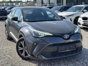 Pelēks Toyota C-HR 2020 Kauņa, ar dzinēja tilpumu 1.99 L un nobraukumu 53 tūkst. km par 18950 €, foto  vietnē AUTOMOTO.COM.LV