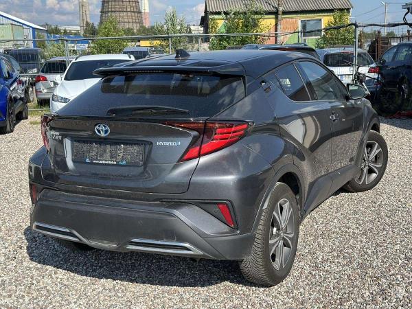 Grey Toyota C-HR 2020 in Kaunas, with an engine capacity of 1.99 L and mileage of 53 thousand km for 18950 €, photo 4 on AUTOMOTO.COM.LV